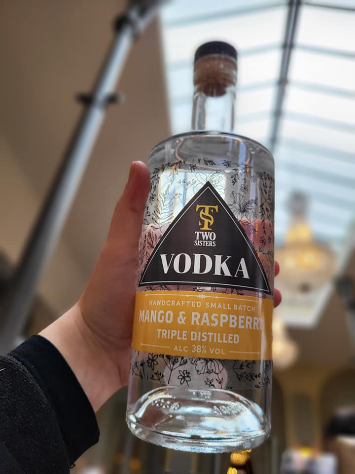 Two Sisters Mango & Raspberry Flavoured Vodka 38% 70cl – Three Brothers ...